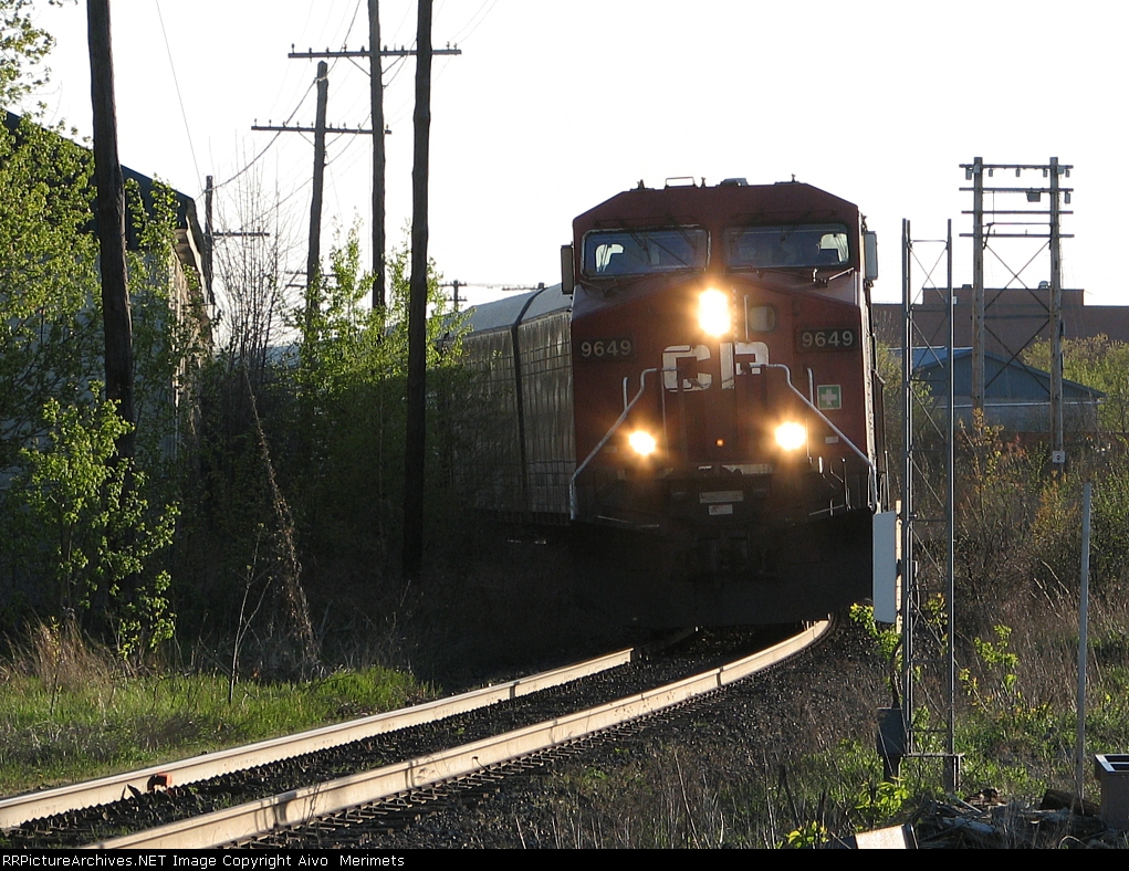 CP 9624 at Cobourg.